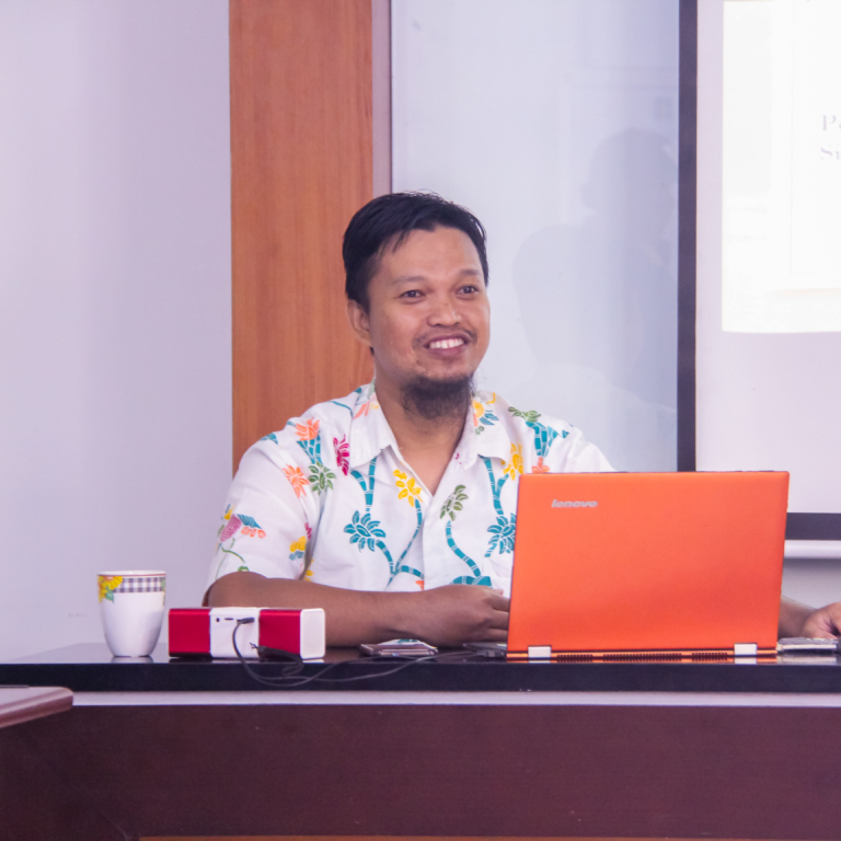 Syarif Hidayat, Doktor Baru Informatika UII - Jurusan Informatika ...