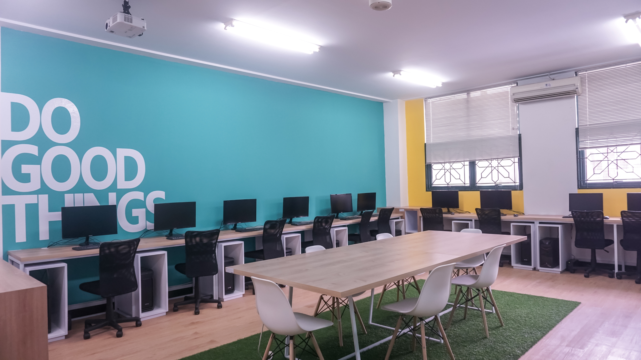 Laboratorium - Jurusan Informatika - Fakultas Teknologi Industri ...